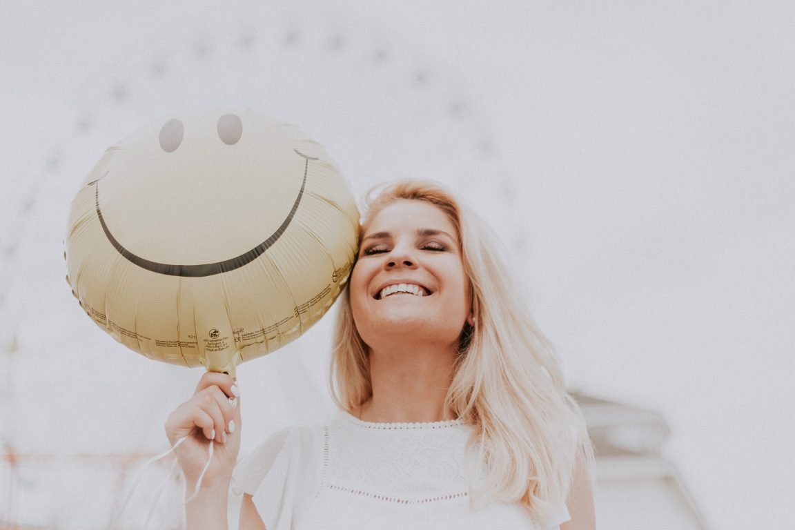 5 Steps to Become a Happier Person in 2023 | Solution Tales